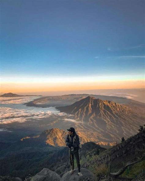 Beli Tiket Paket Wisata Sunrise Mendaki Gunung Agung Harga Promo 2026 Di Traveloka