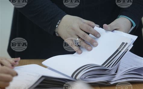 Как се става член на секционна избирателна комисия зад граница Утро