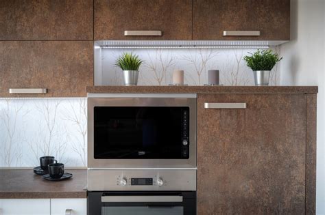 9 Comparing Patching Methods For Different Wall Materials That Pros