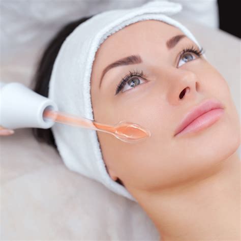 Refiner Pore Treatments designed for perfect skin texture