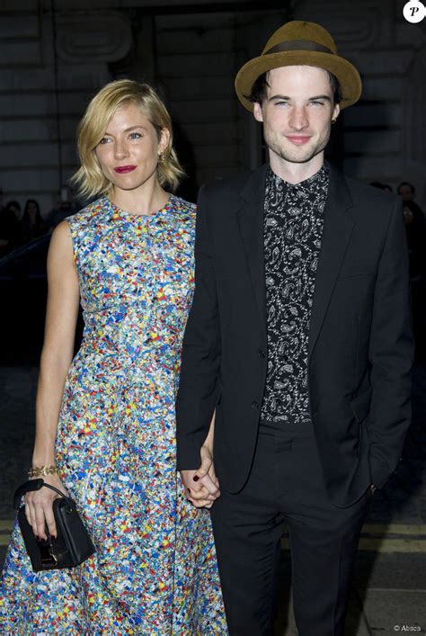 Sienna Miller Et Tom Sturridge à Londres Le 5 Octobre 2014 Purepeople