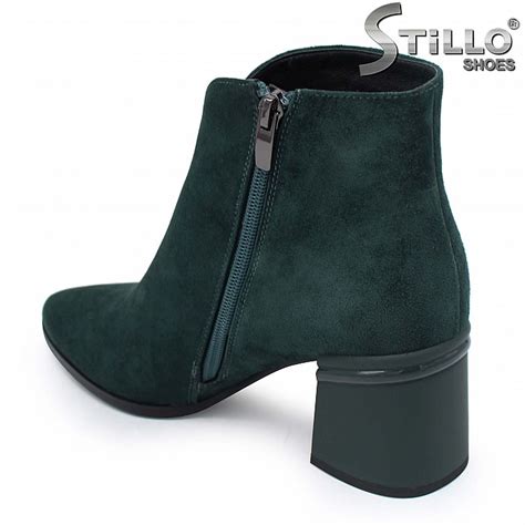 Боти от естествен велур на ток в петролено зелено 40111
