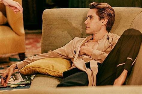 Обнаженный Джаред Лето в ванной с девушками или как выглядит новая ...