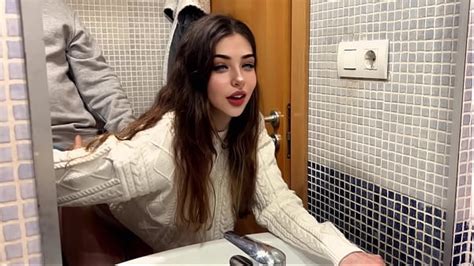 Sexo En El Bano Videos