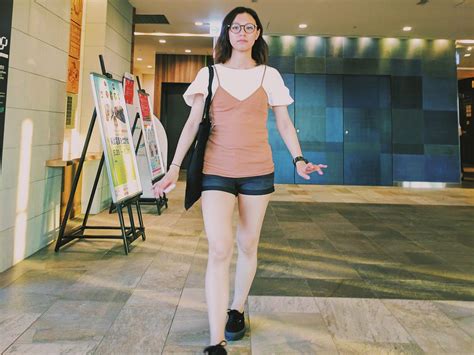 待ち合わせ場所に戻ってきた妻の様子です By Kengo Hamasaki Hmsk 妻の様子です