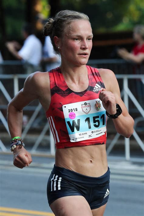 Anna Hahner Meldet Sich Beim Peachtree Rennenusa Zurück