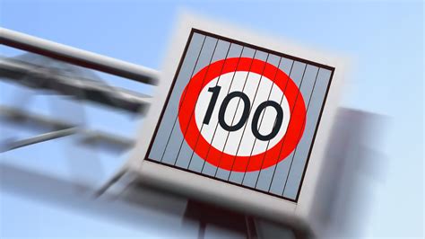 variable speed limit signs rotapanel