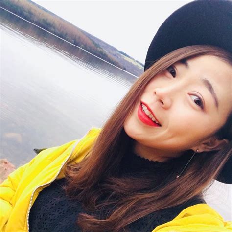 Eva Zhang Medium