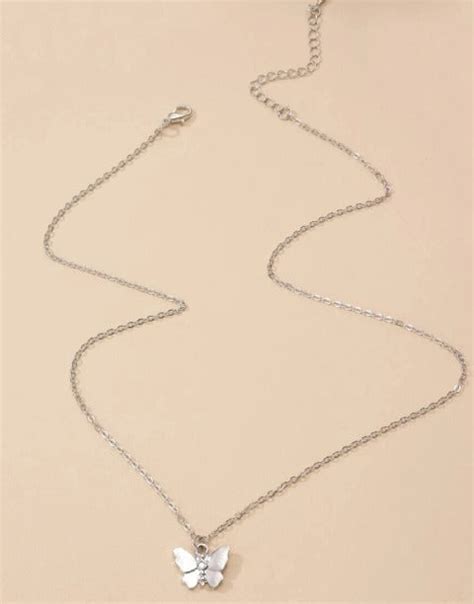 Нежно дамско колие с висулка пеперуда Biju Bg Com Онлайн магазин за бижутерия бижута от