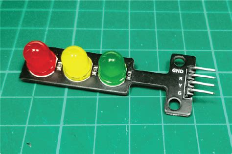 Tutorial 2 Mengedipkan Mini Traffic Light Module 🚦 Robokarsa