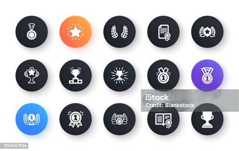 수상 아이콘입니다 우승 메달 승리 컵 및 트로피 보상 클래식 아이콘 세트입니다 벡터 0명에 대한 스톡 벡터 아트 및 기타 이미지 0명 고급 메달 Istock