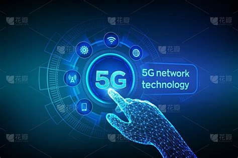5g网络无线系统和物联网、智慧城市和通信网络。5g无线移动互联网wifi连接。机械手触摸数字界面。矢素材 花瓣网