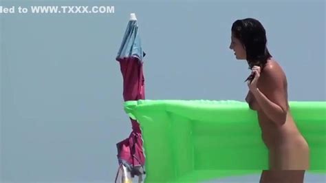Sexy Big Shaved Pussy Naked Nudist Milfs Beach Voyeur Porn Videos