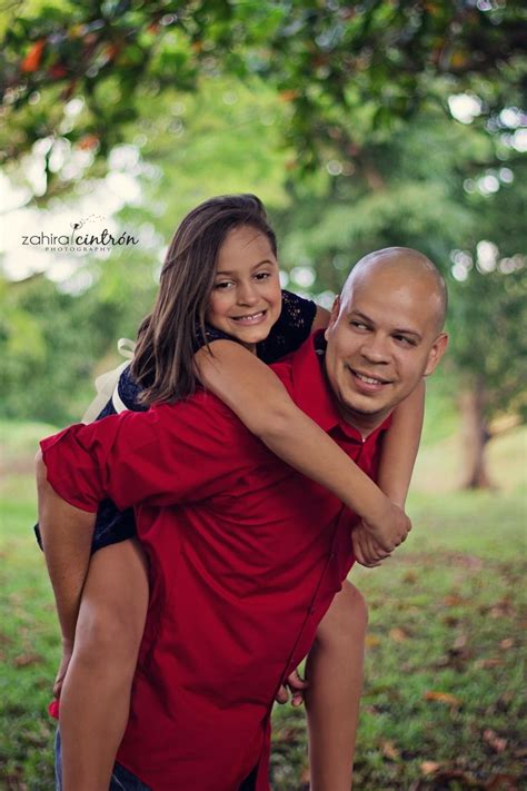 Pin By Tammy Thompson On Picture Poses Father Daughter Poses Father Daughter Photography Dad