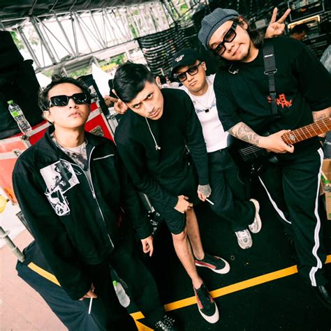 Cool Portrait Of Bimo Picky Picks Performing Tells About Once Being Watched By Only 12 People