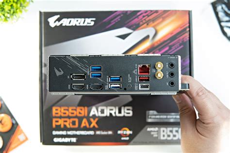 Aorus B550i Pro Ax Mini Itx Motherboard Unboxing And Overview Techbroll