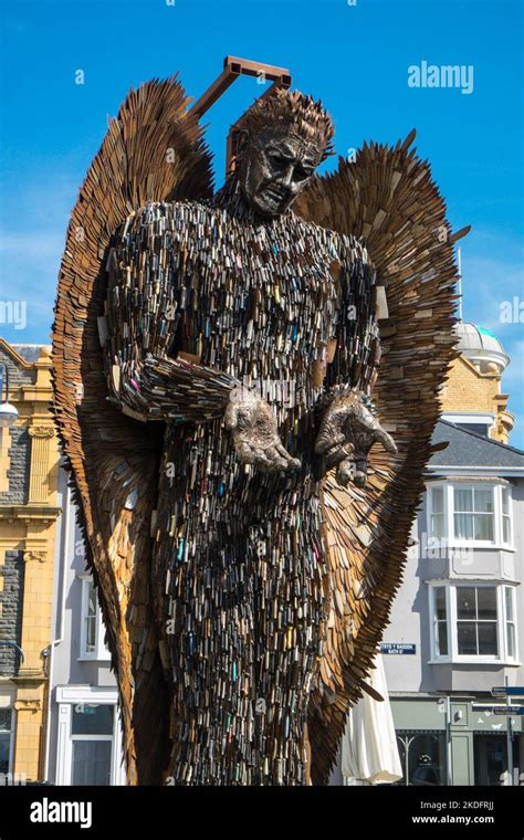 Knife Angelknife Angellargehugeartworksculpturestatuemadefrom