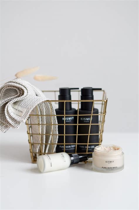 Natural cosmetics photo | Косметика для волос, Косметика, Косметические ...
