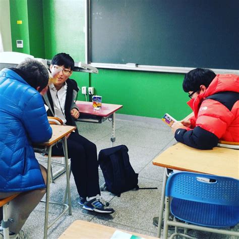 한광고등학교 때리는거 아님~ 한광고등학교 공부중이야 두드림수업중이야 수업중 수업중이라전화를받지못하오니수업시간에핸드폰은당연못받겠지 한광고 한광 수업