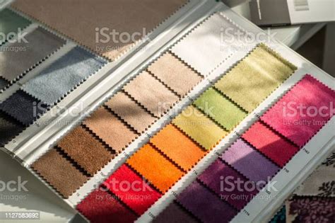 직물 질감 배경 실크 패브릭 질감 섬유 산업 배경 돗자리에서 다 색된 옷감의 카탈로그 0명에 대한 스톡 사진 및 기타 이미지 0명 가구 노랑 Istock