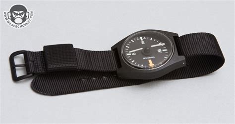 County Comm Sere Wrist Compass