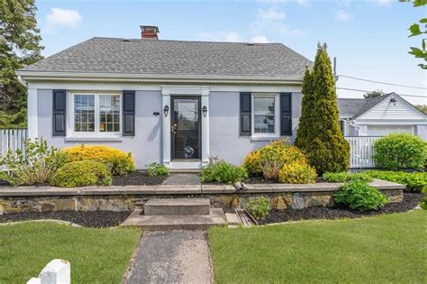 63 Admiral Kalbfus Rd Newport Ri 02840 Mls 1358223 Trulia