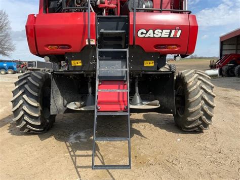 Case Ih 7130 Combine Harvester · Sutherland Plant And Machinery Sales