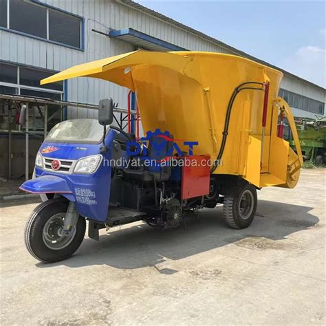 Dairy Farm Tmr Cattle Feed Mixing Machine Buy Single Auger Tmr Mixing Feeding Wagons Mixing