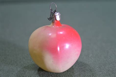Купить Елочная игрушка Яблоко персик фрукт Стекло СССР в интернет аукционе Habartorg