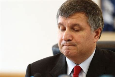 Аваков задекларировал коллекцию антиквариата и оружия, машины нет