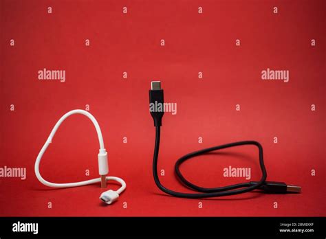 Black And White Wire Micro Usb And Usb Type C Stock Photo Alamy