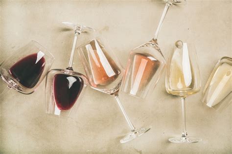 How To Dry Fragile Wine Glasses Without Breaking The Glass Or Stem