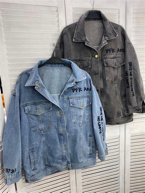 Джинсовка — ціна 1030 грн у каталозі Куртки Купити жіночі речі за доступною ціною на Шафі