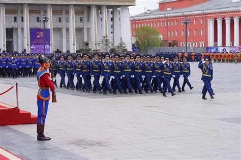 ФОТО Онцгой байдлын албаны ойд зориулсан цэргийн ёслол хүндэтгэлийн жагсаал боллоо