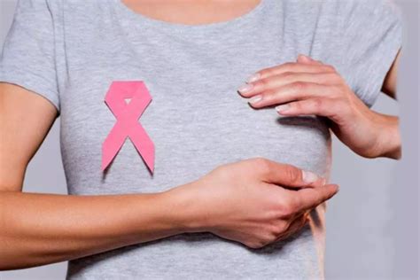 15 علائم سرطان سینه؛ زنگ خطری که نباید نادیده بگیرید