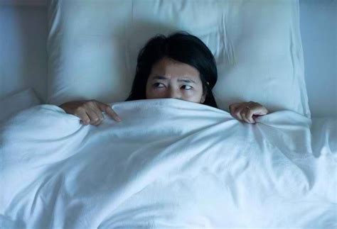 Mengapa Ketindihan Saat Tidur Bisa Terjadi? Ini Penyebabnya!