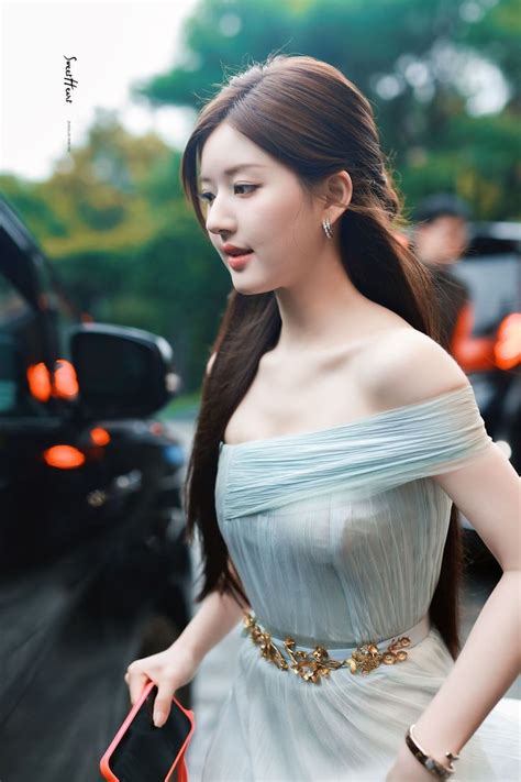 Pin On Zhao Lusi Rosy