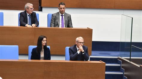 Дебатите по втория вот на недоверие към кабинета Денков ще се проведат следващата сряда