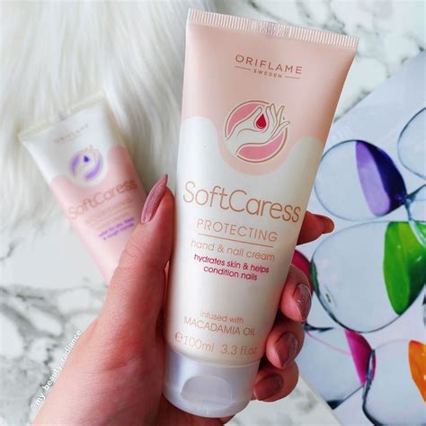 Oriflame SoftCaress Protecting Hand & Nail Cream | Кремы для рук, Масло ...