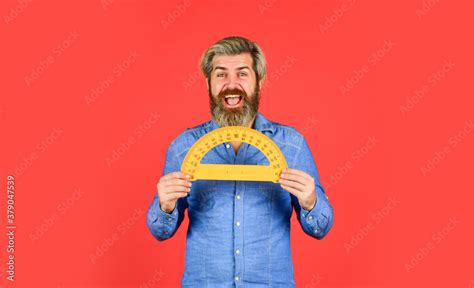 Fotografia Do Stock Teaching You Bearded Man Use Protractor Education Concept Study Hard