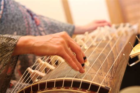 Stringed Instrument Played On Your Lap At Crystal Yazzie Blog