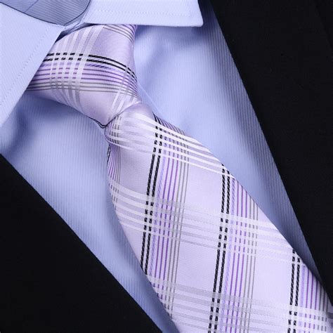 Badu Bg Елегантна мъжка вратовръзка с флорални мотиви Badu Bg