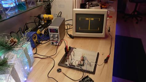 Microchip Makes On Twitter YouTuber Dave S Garage Built A Breadboard PONG Console From Scratch