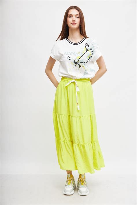 Marc Cain Sports Футболка с пайетками и вышивкой купить по выгодной цене Корона мужская и