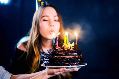 Как отметить 25 лет девушке? Идеи сценариев и рекомендации подарков ...