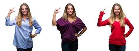 격리 된 배경 웃 고 자신감 생기고 카메라 동안 손가락으로 크기 표시를 하 고 손으로 몸짓을 통해 젊은 아름 다운 금발의 여 자가 콜라주 측정 개념입니다 개념에 대한 스톡