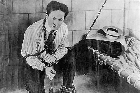 How Harry Houdini Exposed Psychics As Scammers