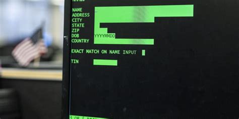 A Ferramenta Generativa De Ia Da Ibm Visa Refatorar O Antigo Código