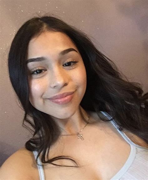 Hispanic Girls Girl Photo Poses Girl Photos Catfish Girl Mexican