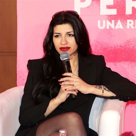 Cazzu Enternece Las Redes Con Una Nueva Foto De Su Hija Inti En Pleno